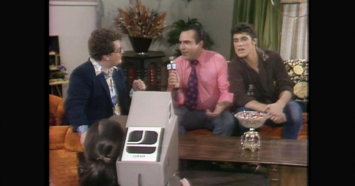 ¿Que Pasa, USA? | TV Interview | Season 2 | Episode 1 | WETA