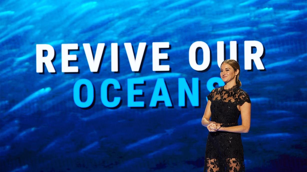 Shailene Woodley Presents the Award for "Revive Our Oceans" | Watch on ...