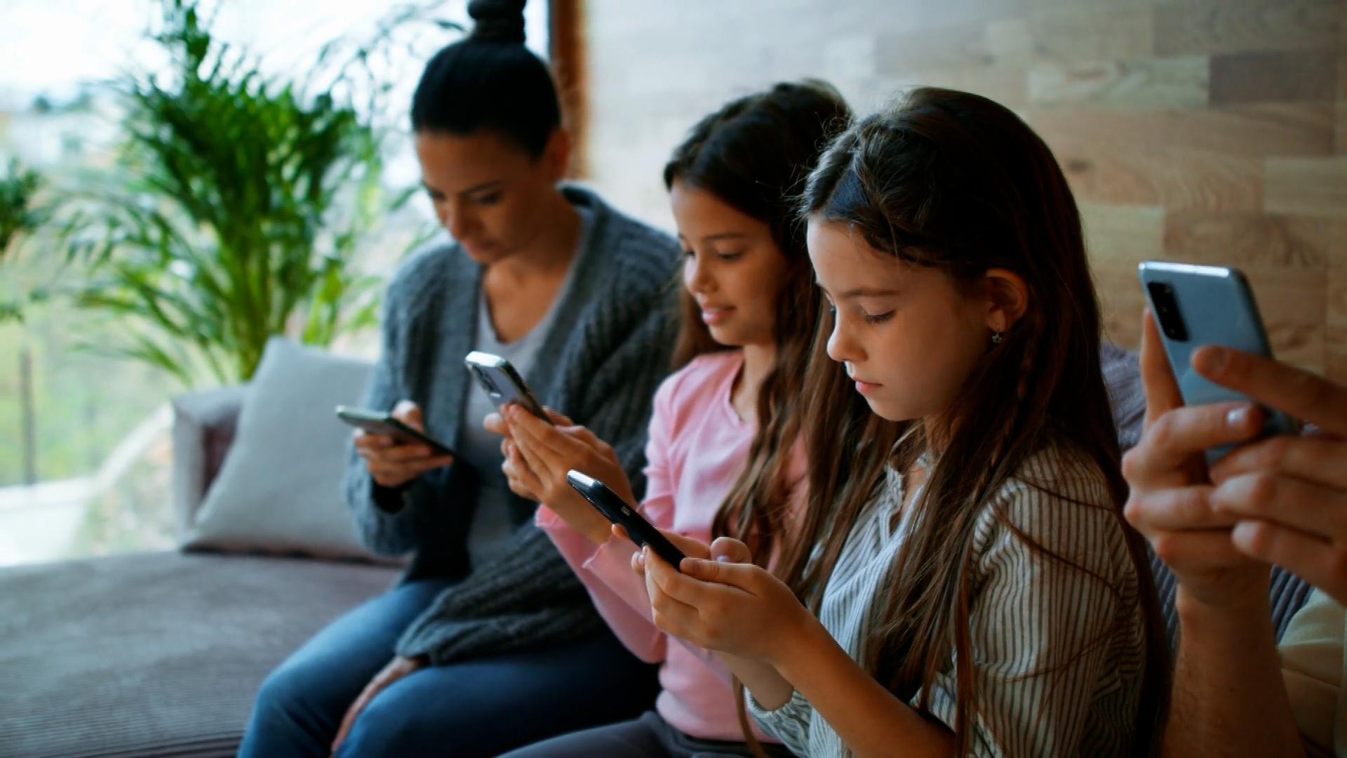 TTC Extra: FOMO Online | To The Contrary | THIRTEEN - New York Public Media