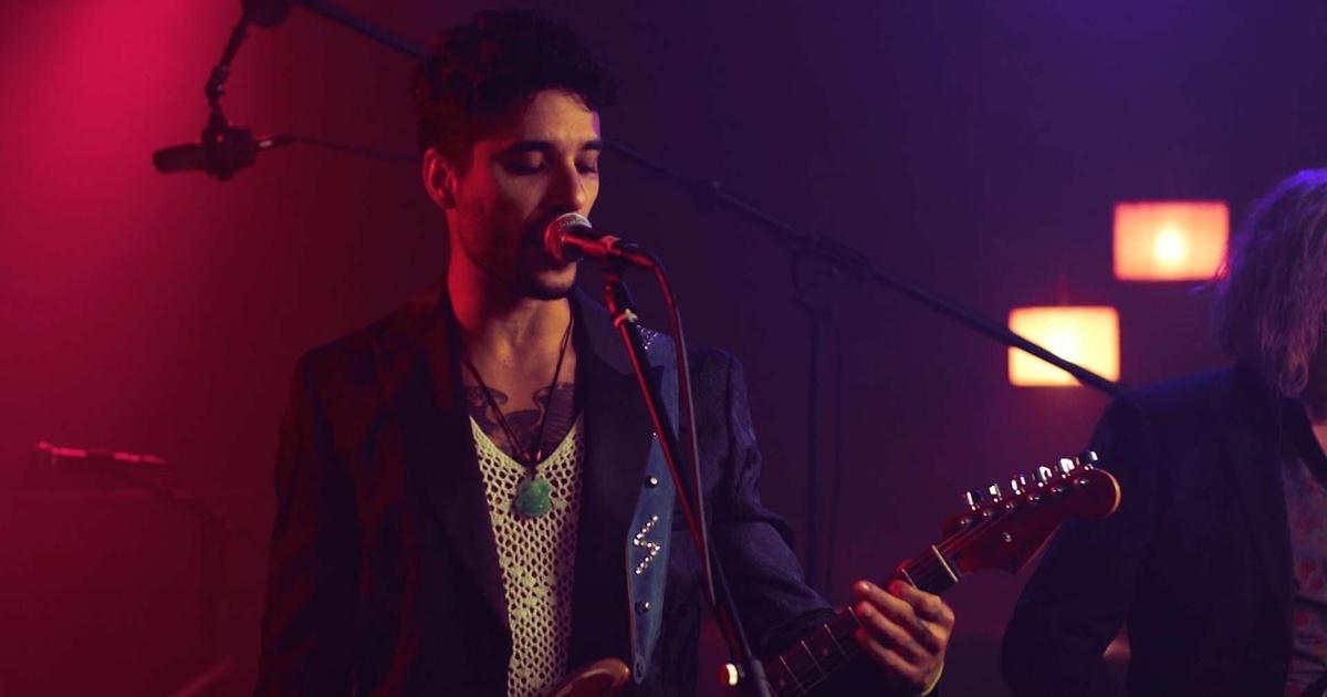 Hispanic Heritage Awards | Hector Tellez Jr, Peter Buck Perform 'Silver ...