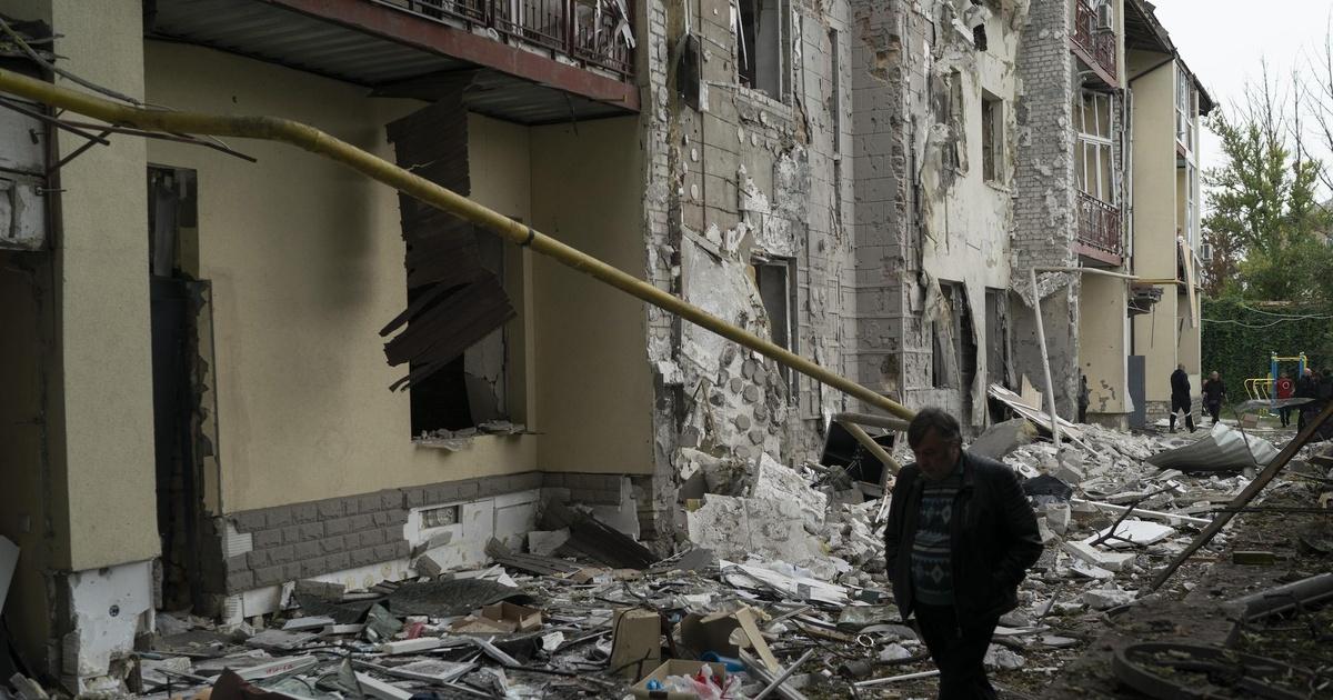 PBS NewsHour | Ukrainians return to towns liberated from Russian ...