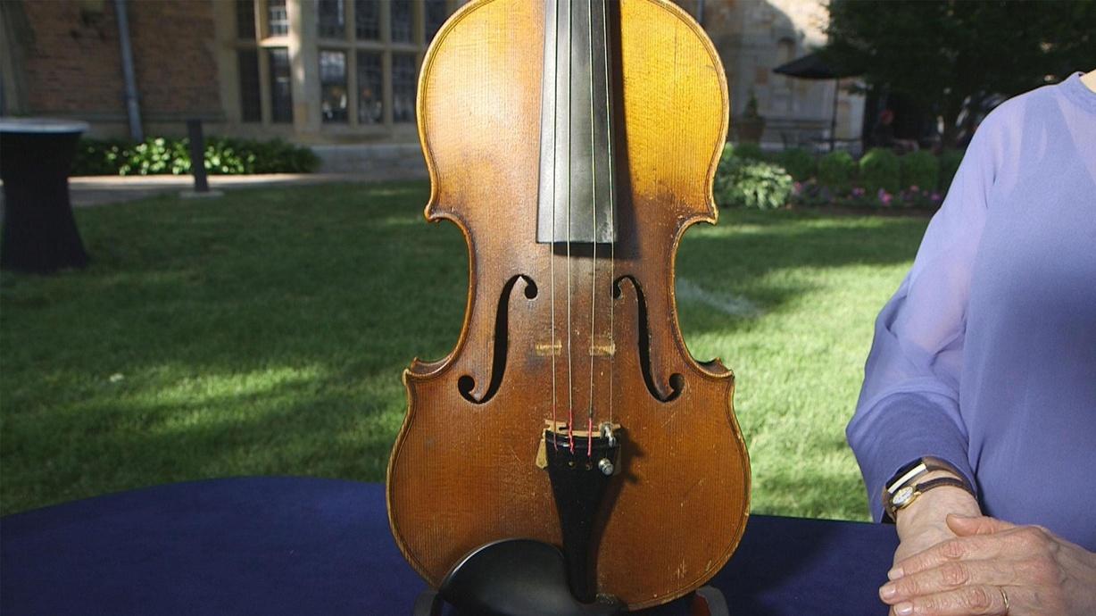 Appraisal: 1927 Ernst Heinrich Roth Model 4R Violin | Watch on PBS ...