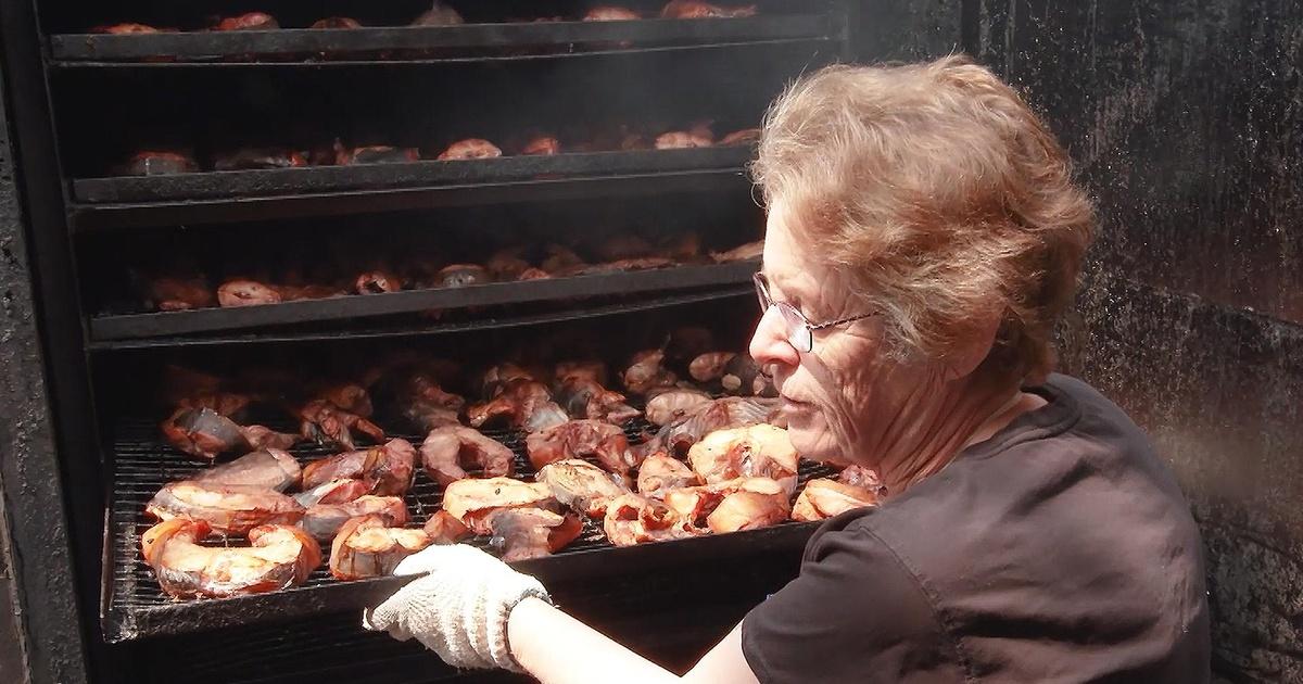 Road Trip Iowa | Mohn's Fish Market | Season 1 | Episode 104 | Maine PBS
