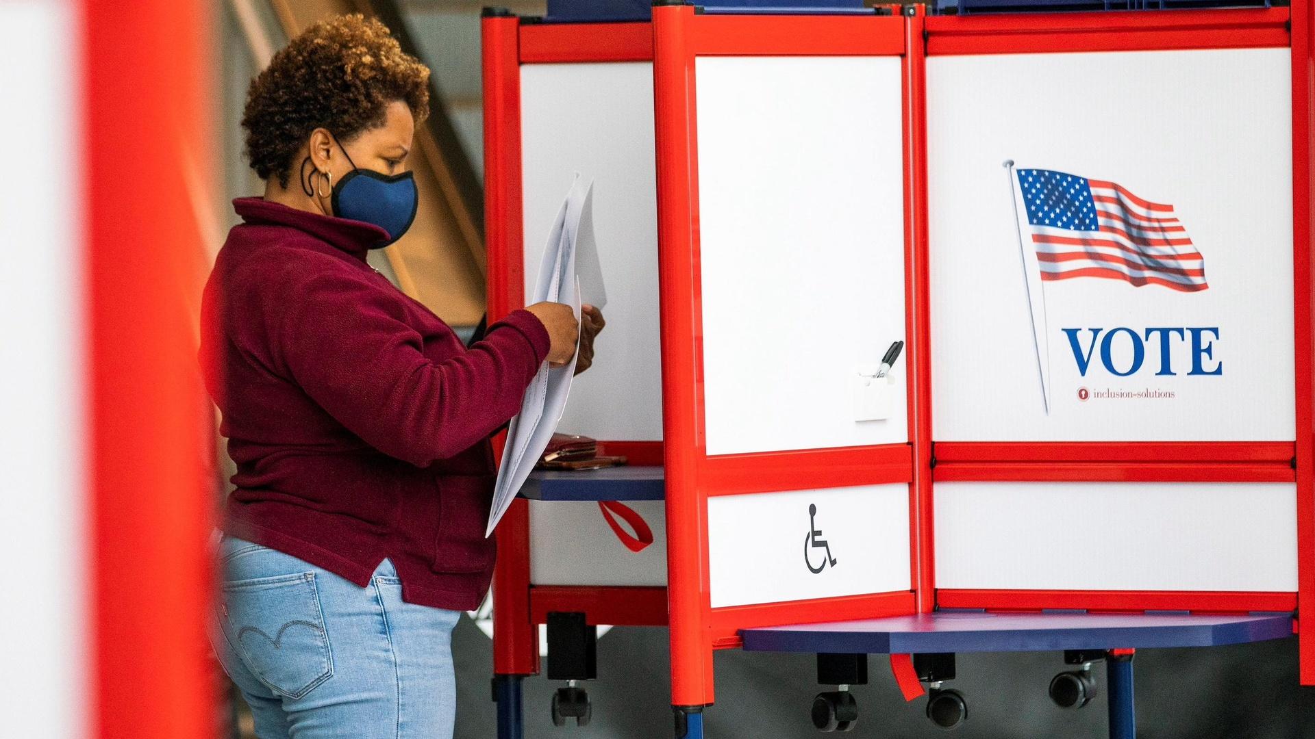 Democrats make push for voting rights legislation | PBS NewsHour ...