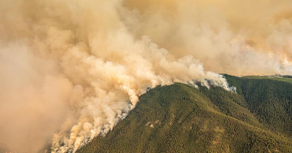 PBS News Hour | How western wildfires spread harmful particles across U ...